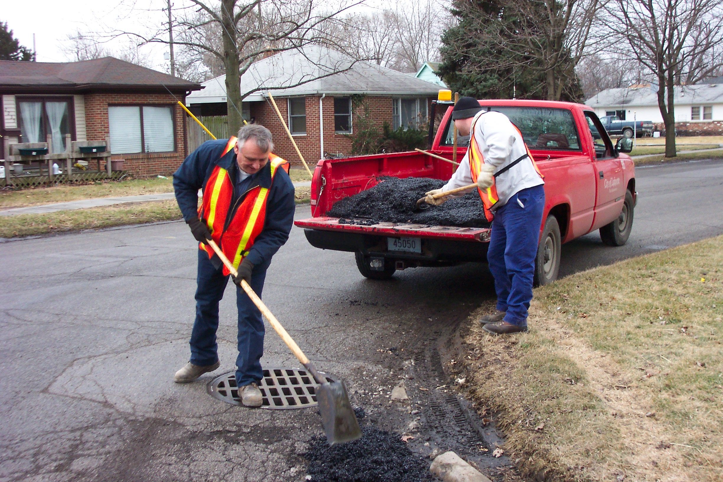 How are state roads funded and maintained? – Indiana Public Radio